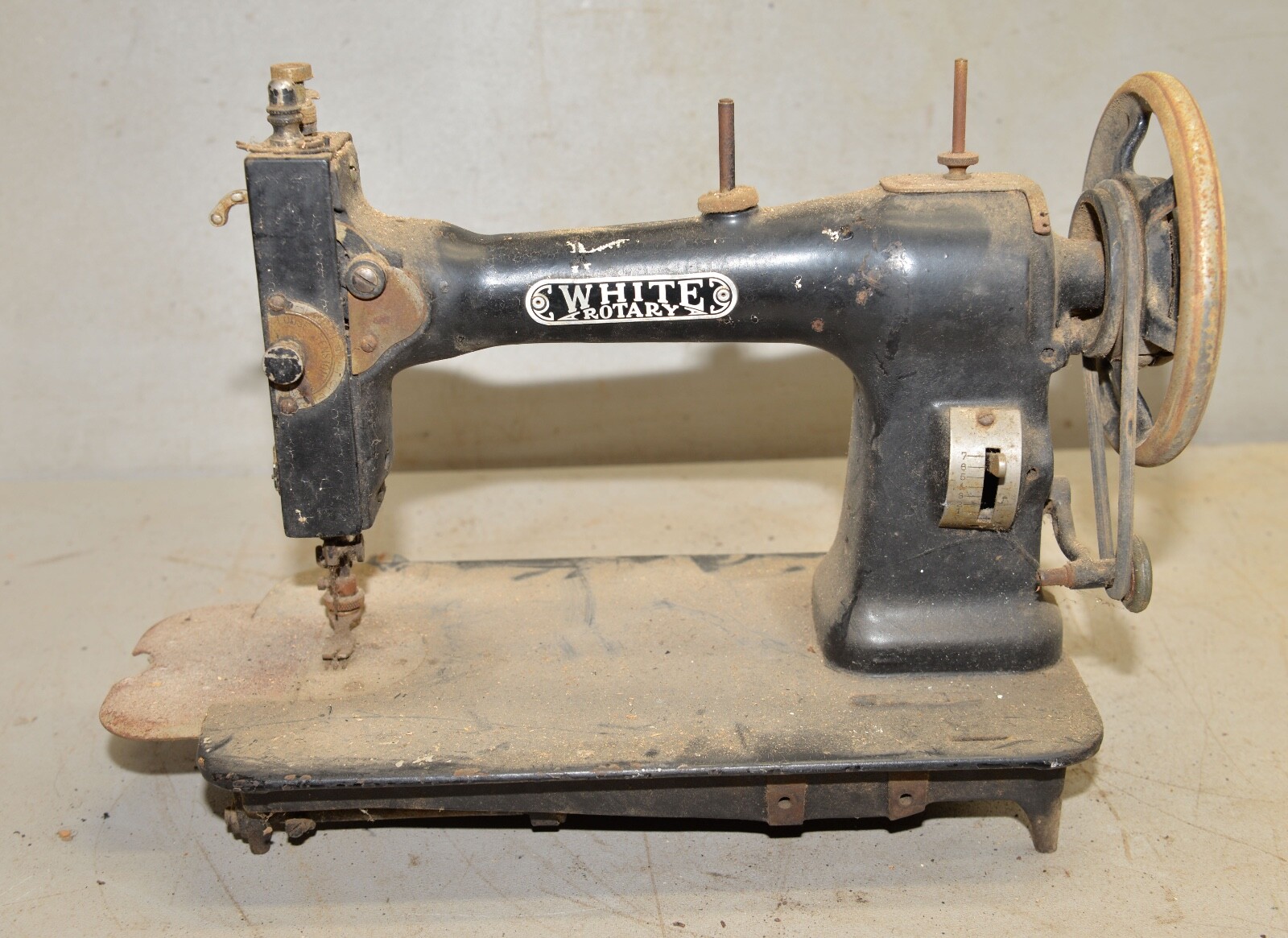 White Rotary sewing machine antique collectible industrial vintage tool ...