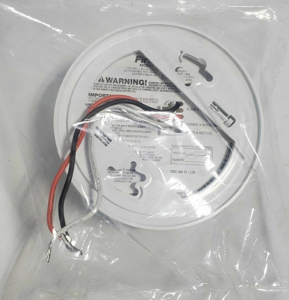 First Alert BRK 7010B Hardwired Smoke Detector with Photoelectric ...