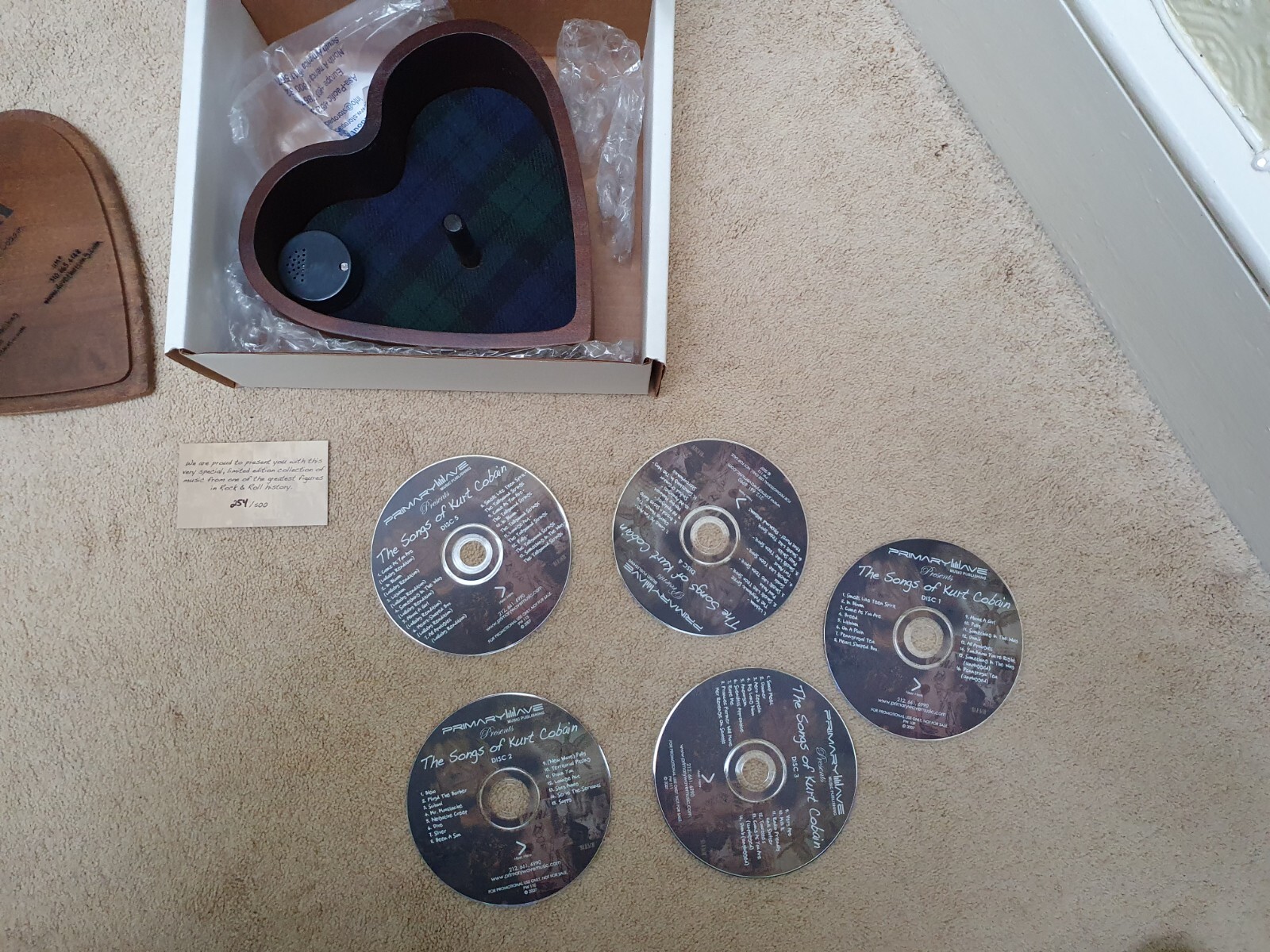Nirvana box set The Songs of Kurt Cobain Primary Wave 2007 Dave Grohl ...