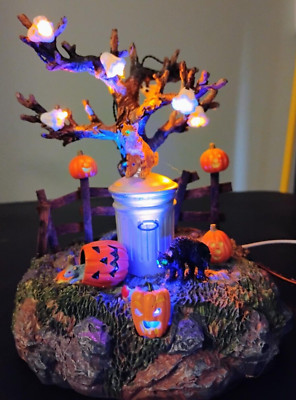 Lemax Spooky Town Garbage Ghoul-Retired-Excellent Condition-Table ...