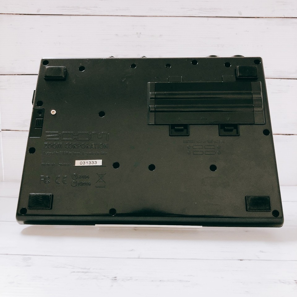 Zoom R8 Multitrack Digital Recorder 8-track MTR Sampler Tested ...