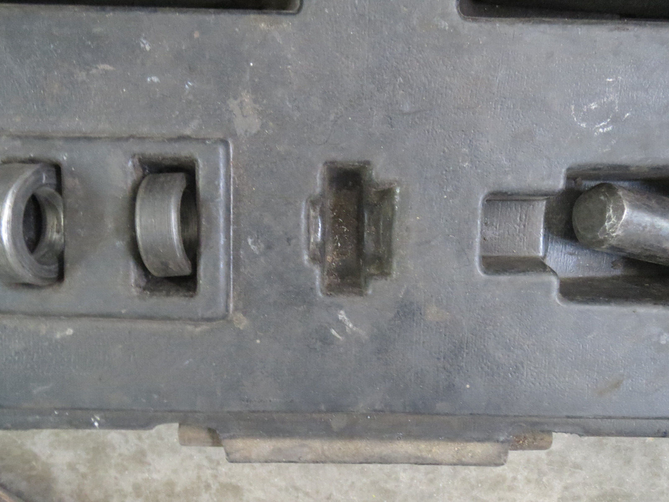 OLD FORGE HUB-SHARK Wheel Bearing Puller - MISSING PARTS - 2 boxes | eBay