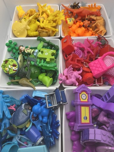 Lot of 30 Tiny Trinket Toys, Color Themed Teacher Prizes iSpy Gift bags ...