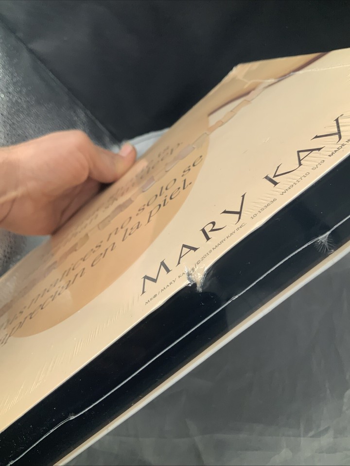 Mary Kay Time Wise EMPTY 3D Foundation Sampler Tray & Box New | eBay