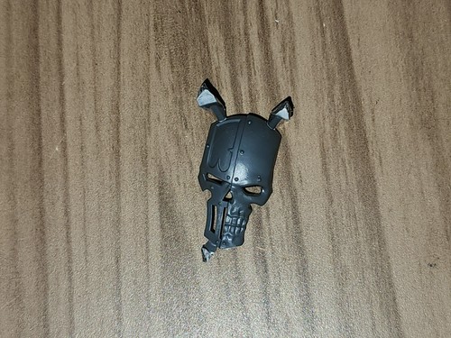 Warhammer 40k Miniatures Imperial Knights Larger Knight Face Plate, E84 ...