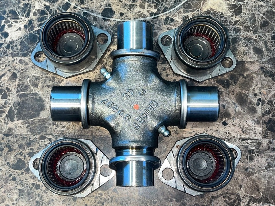 Spicer Universal Joint SD897 SP/5-280X 1710 Full Round Complete Kit New ...
