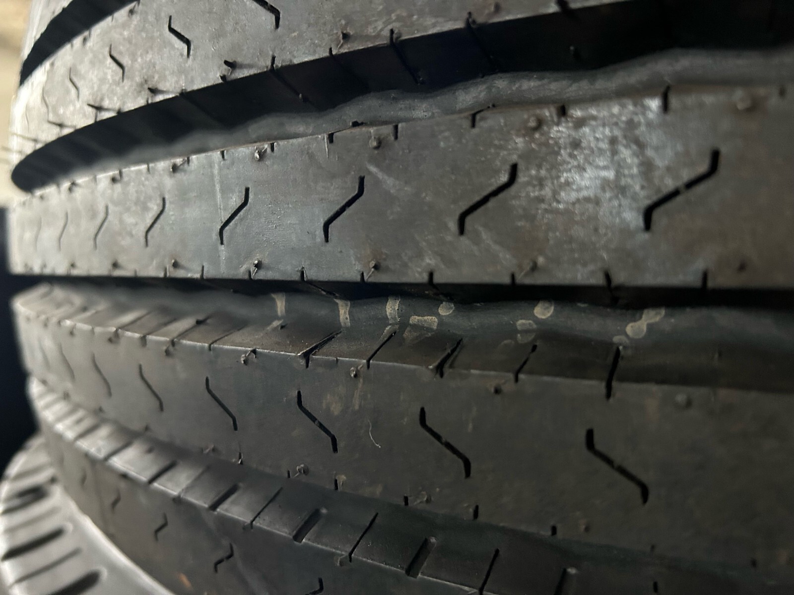11R22.5 (4-Tires) NEW ROAD CREW 11R22.5 R100 STEER ALL POSITIONS 16 PLY ...