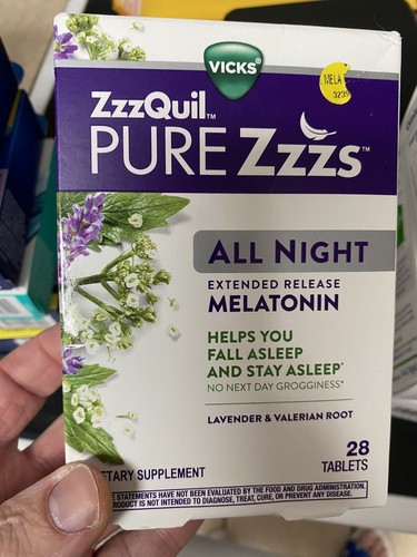 ZzzQuil Pure Zzzs ALL NIGHT Melatonin + Lavender & Valerian 28 Tablets ...