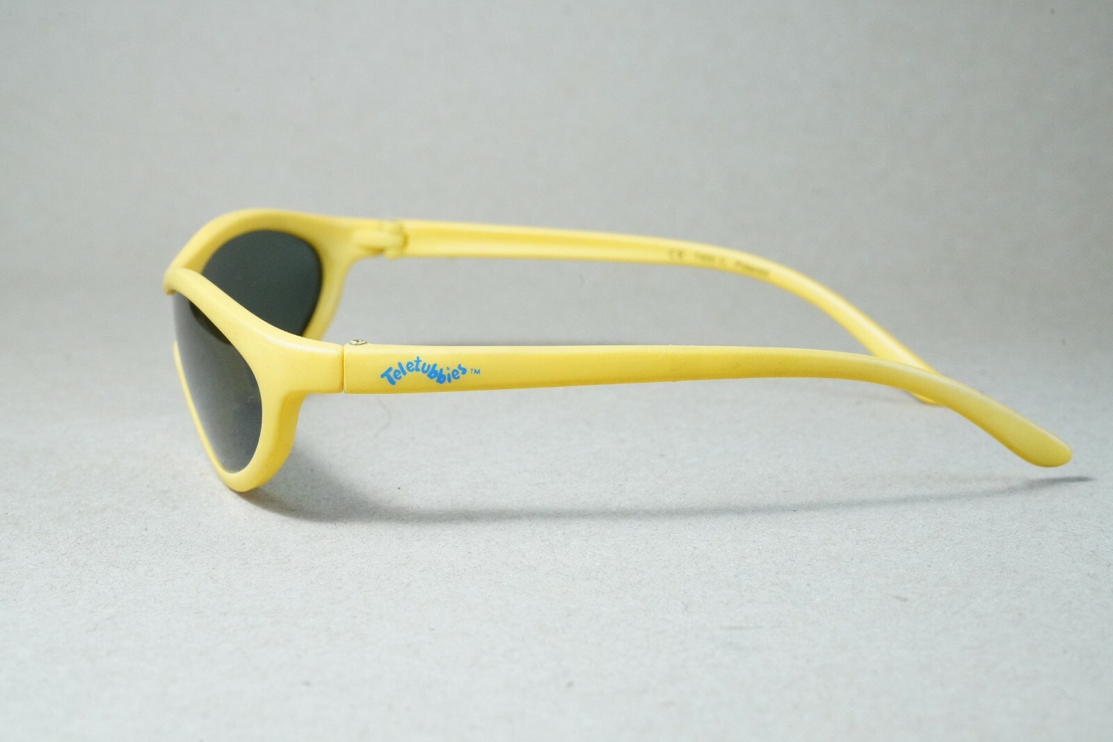 VINTAGE SUNGLASSES TELETUBBIES T 400C POLAROID TM RAG… - Gem