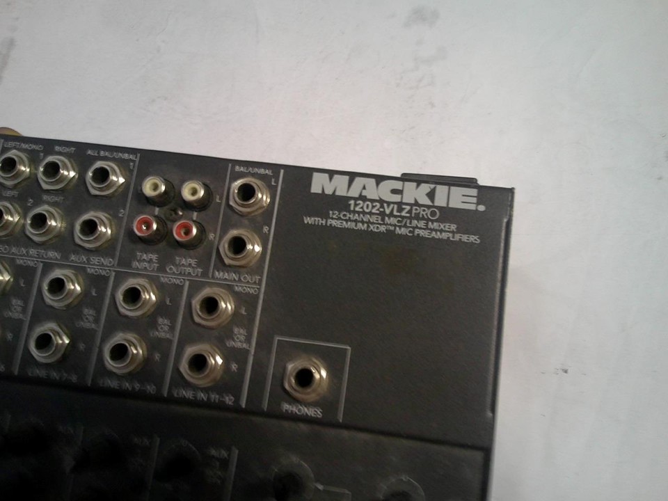 Mackie 1202-VLZ PRO 12-Channel Mic/Line Mixer w/ Premium XDR Mic ...