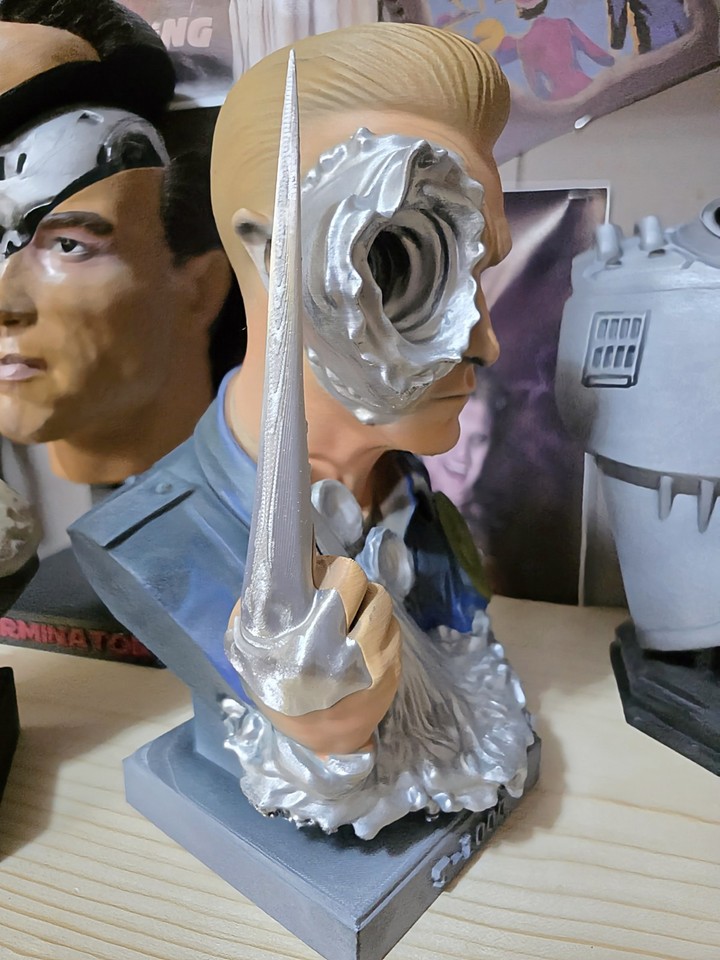 T-1000 TERMINATOR head Bust Figurine 80s Movie Sci Fye Horror ...