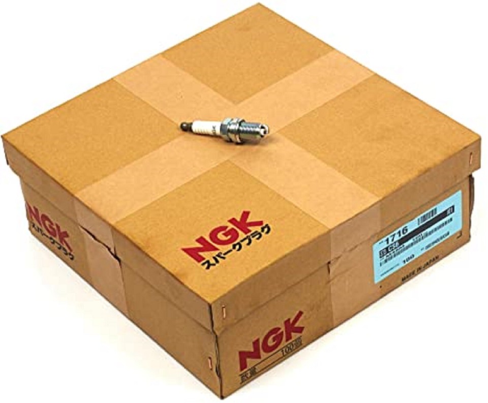 100 GENUINE NGK CS6 SPARK PLUGS SHOP PACK REPLACES CHAMPION RC12YC 1716 ...