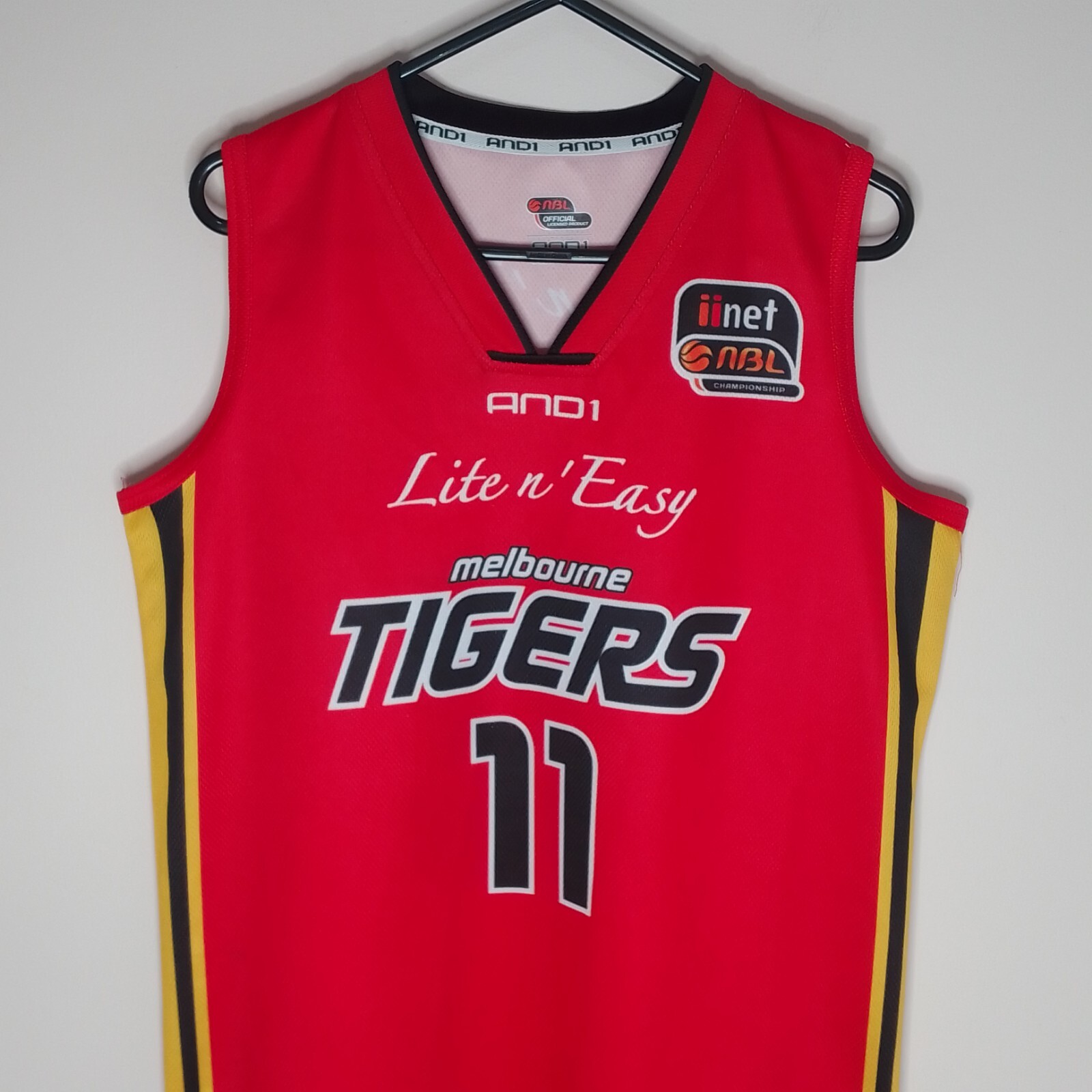 Vintage AND1 Melbourne Tigers Home Jersey Kids Size 14 Tragardh 11 NBL Official | eBay