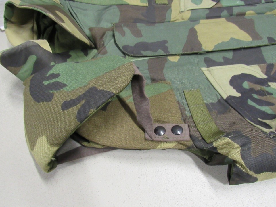 US PASGT Flak Jacket Woodland Camo Fragmentation Vest w/ Booklet Medium ...