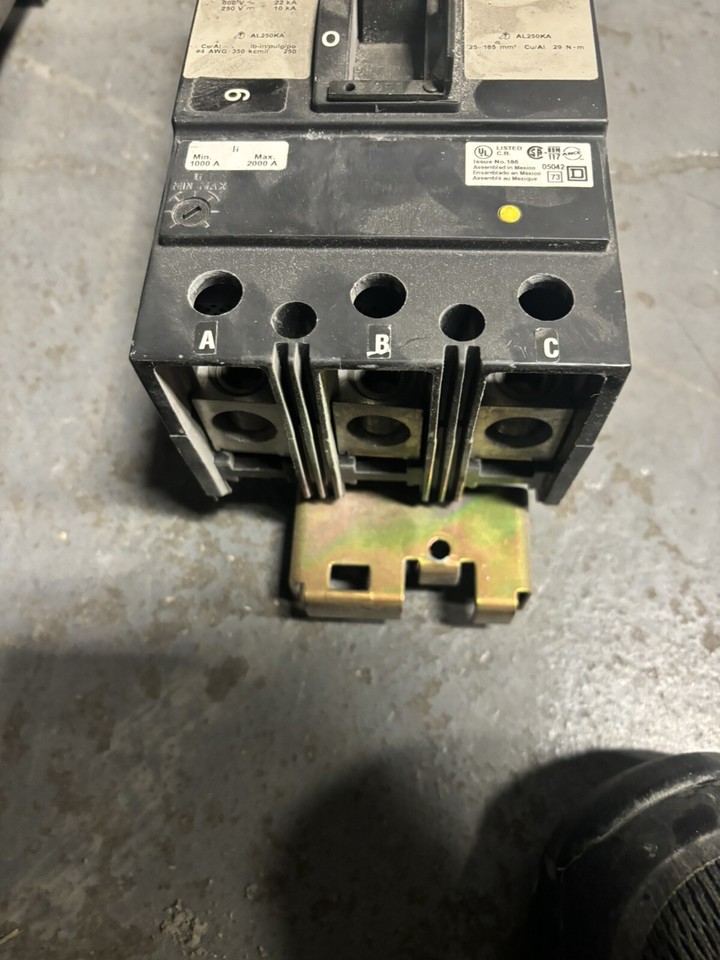 Square D KA36200 Circuit Breaker 200 Amp 3 Pole 600V USED | eBay