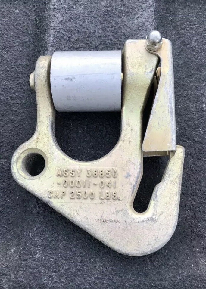 US Army Grab Hook Assembly With Roller Noval 38850-00013-101 4030 01 ...