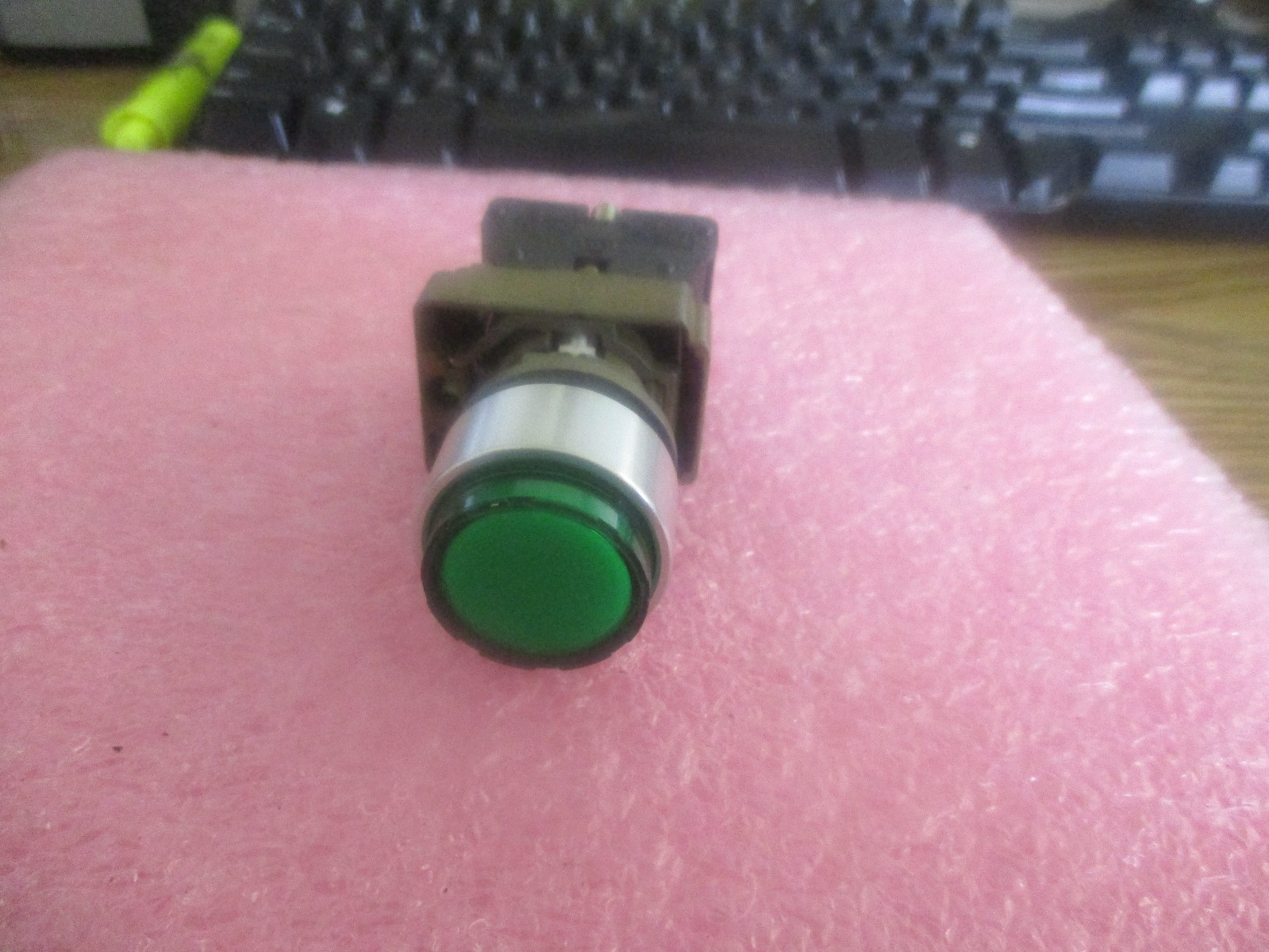 Allen Bradley Model: 800E-2D0 Switch with Breter: A600-Q600 Contact ...