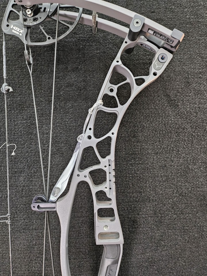 NEW Hoyt Alpha AX-2 29 Compound Hunting Bow RH Tombstone 60-70lb 27.25 ...