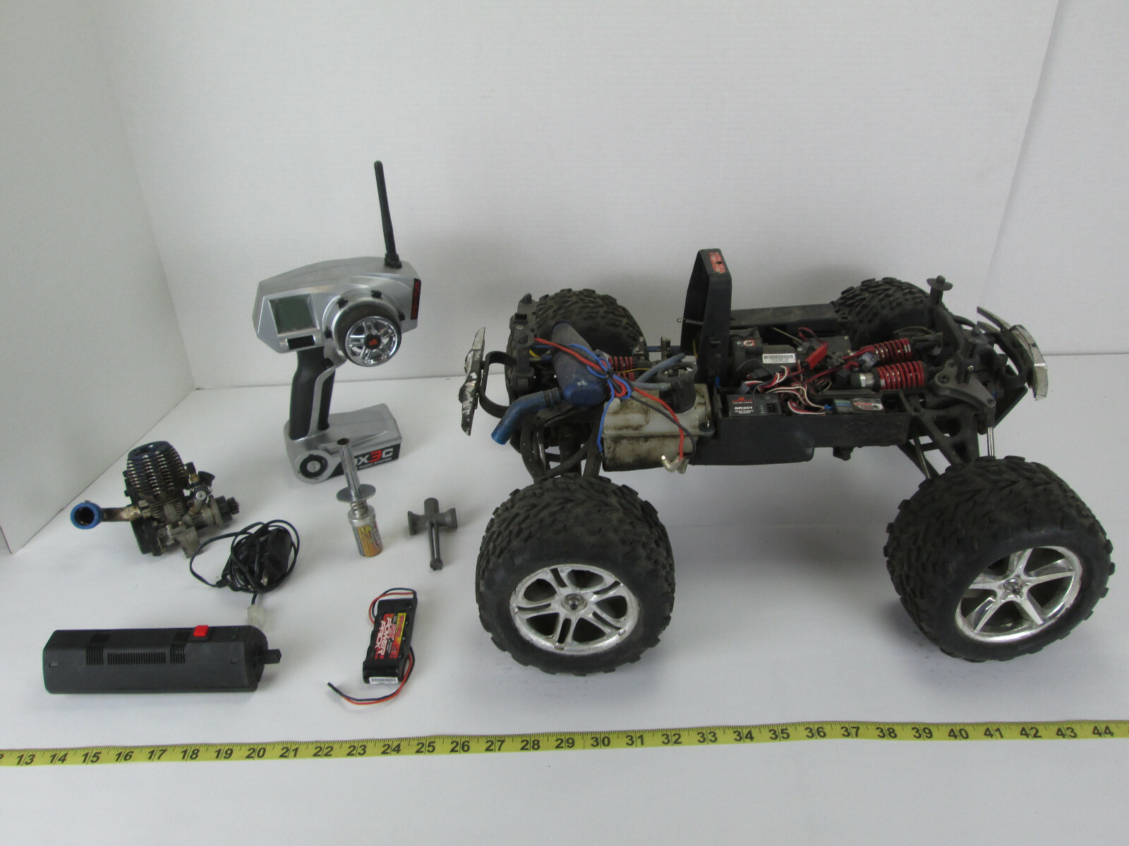 Traxxas Revo 2.5 RC Remote Control Nitro Monster Truck w DX3C Remote EZ ...