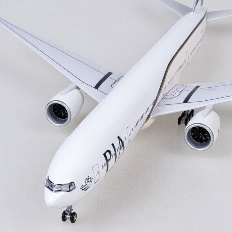 47CM PIA Pakistan BOEING 777-300ER Passenger Airplane Landing Gear ...