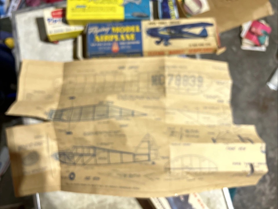 LARGE LOT OF VINTAGE 1940’S AIRPLANE BOXES AND PAPERWORK MODEL KITS ...