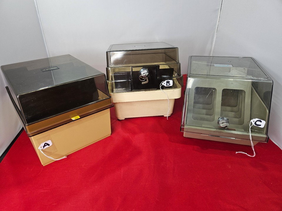 1x 5.25" Floppy Disc storage container box holds about 50 discs You ...