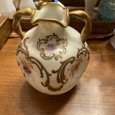 Mt. Washington Colonial Ware Double Handled Floral Vase With Heavy Gold ...