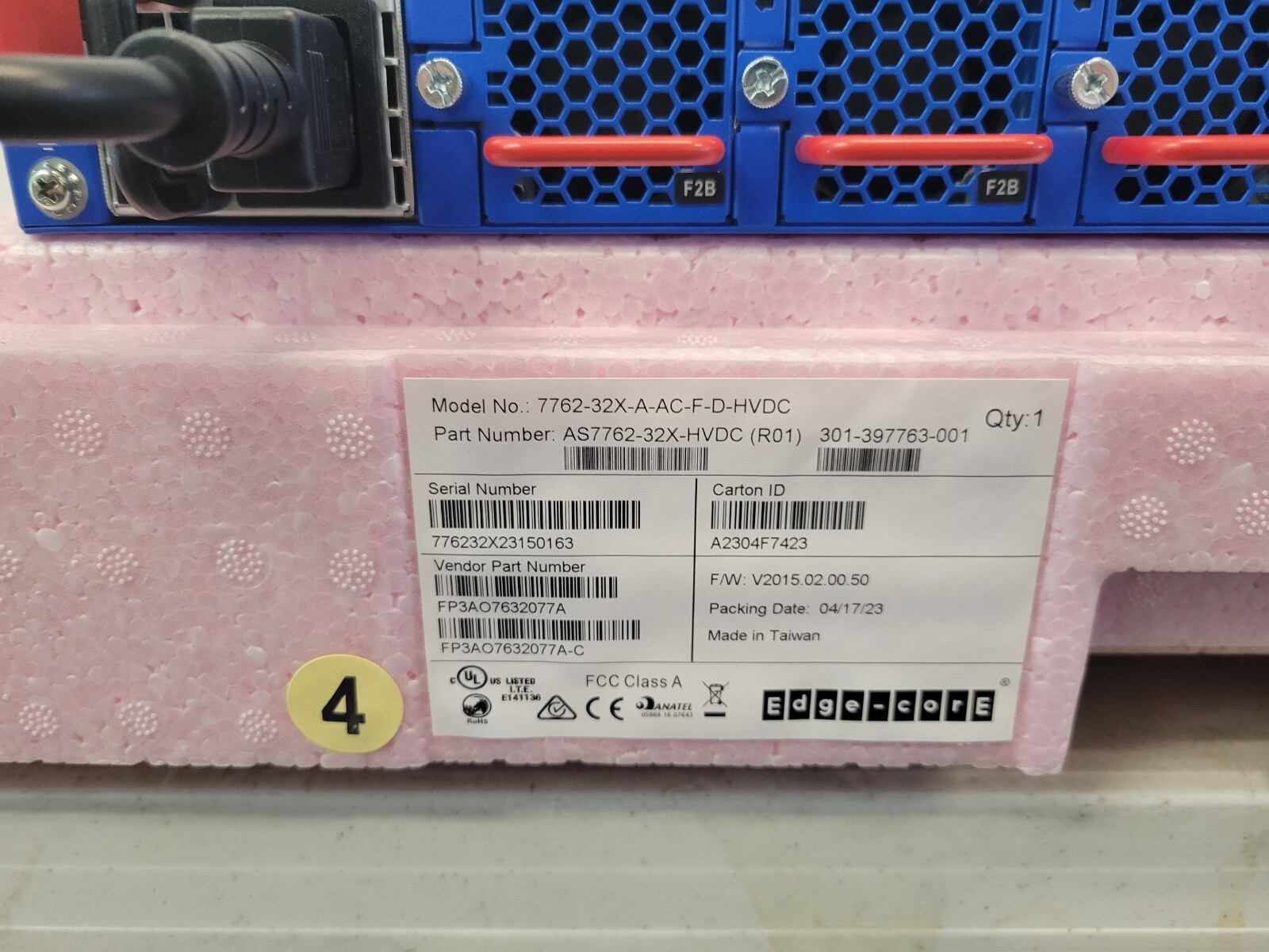 New Edge-Core AS7762-32X-A-AC-F AS7762-32X Switch 32 x 100GB Ports ...