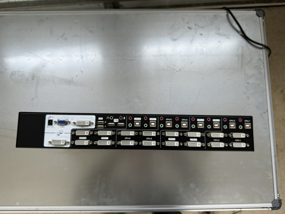 BLACK BOX ServSwitch DT Dual-Head DVI USB 8-Port | eBay