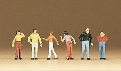 N scale Preiser Figures 79026 Walking Passers-by ( Summer Clothes ) | eBay