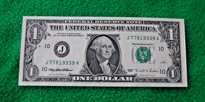 1995 One Dollar Federal Reserve Note - Uncirculated with clear holder ...