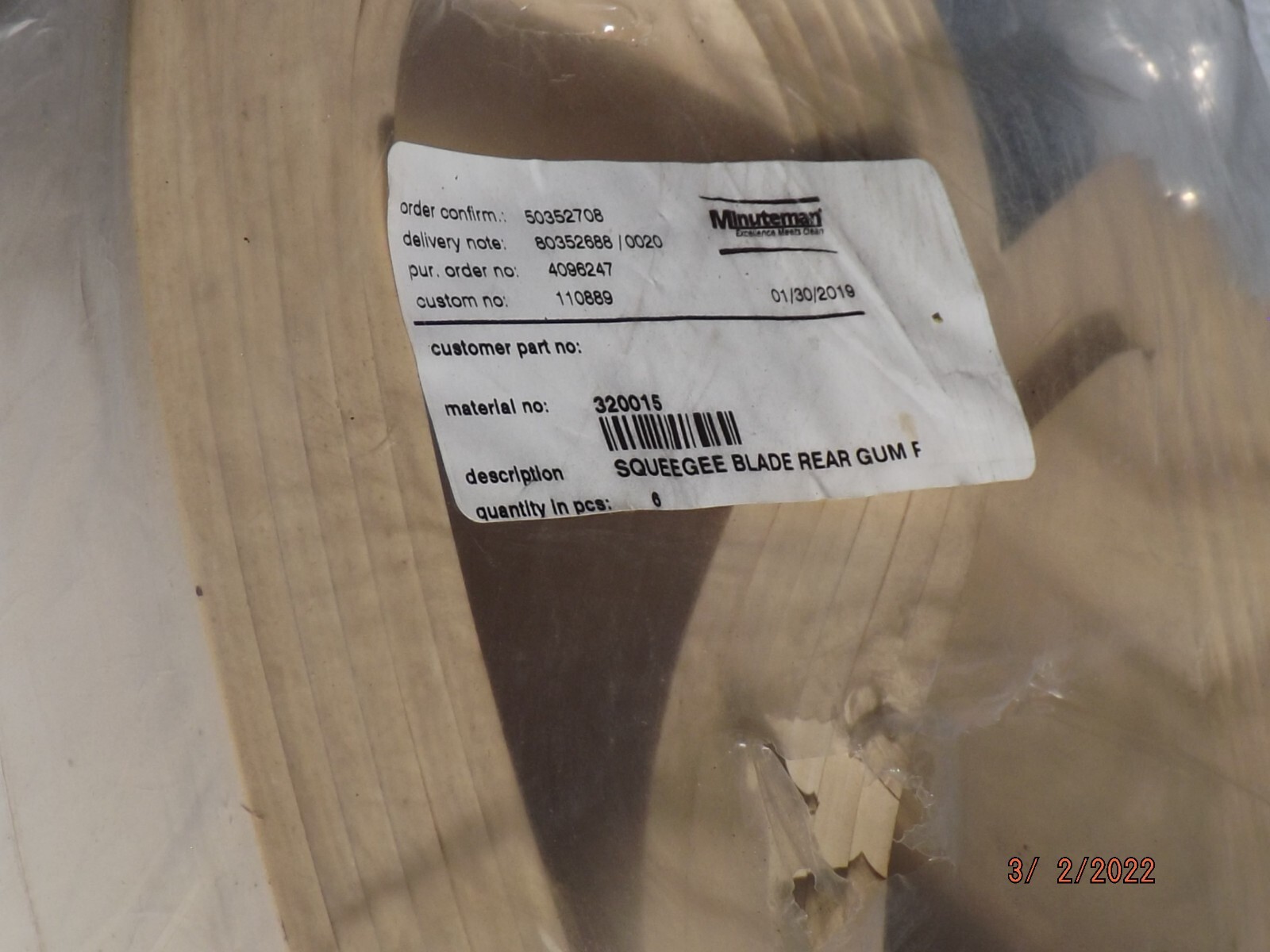 Minuteman 320015 - Squeegee Blade Rear Gum Rubber | eBay