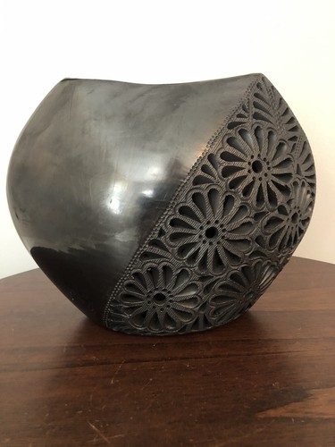 Dona Rosa Carved Vase Blackware Pierced Oaxaca Mexico Signed 8” Tall 9 ...