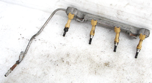 Toyota Corolla Matrix engine FUEL RAIL injector ASSEMBLY OEM 09-14 1.8L ...