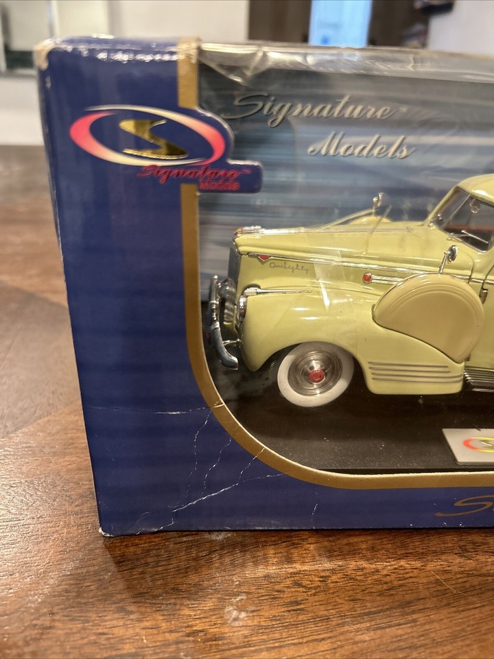 SIGNATURE MODELS 1941 PACKARD LIMOUSINE LIGHT YELLOW 1:18 DIECAST MODEL ...