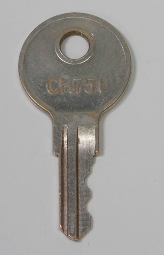 Bauer CH751 Replacement Single Key for T-Handles, Camper Toppers ...