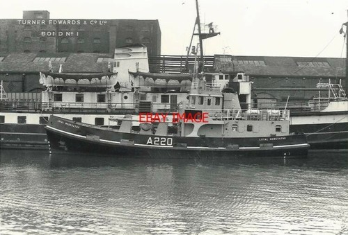 PHOTO LOYAL CLASS TENDER RMAS LOYAL MODERATOR AT BRISTOL CITY DOCKS | eBay