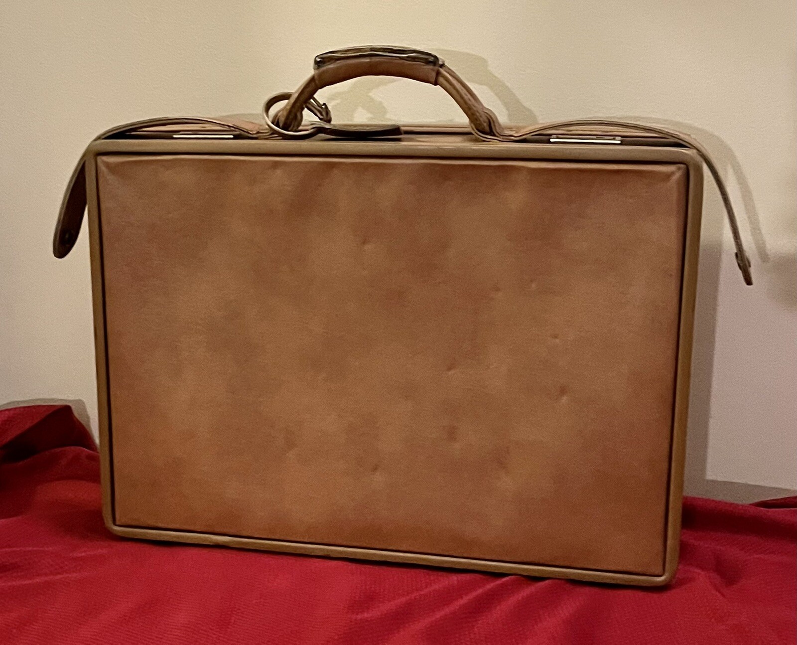 Original Classic Vintage Solid Tan Hartmann Belted Hardside Briefcase ...