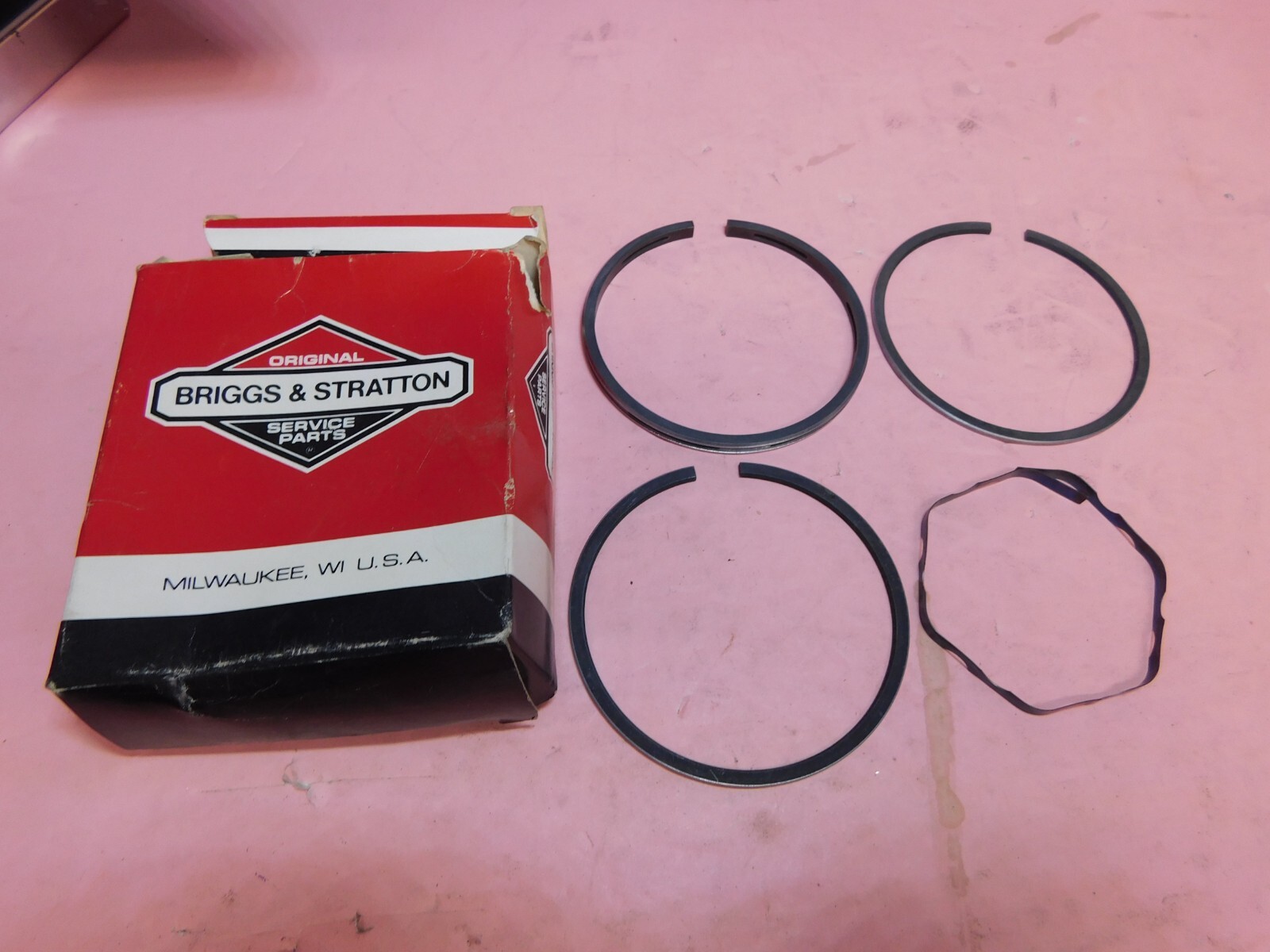GENUINE BRIGGS AND STRATTON PISTON RINGS SET # 299089 --- BOX 1718 i | eBay