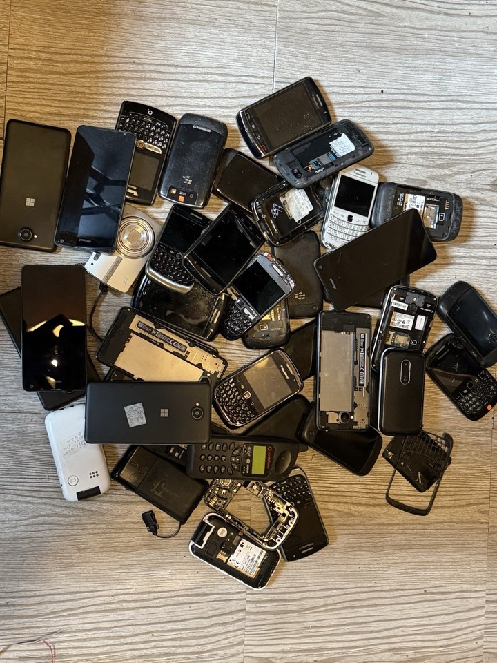 Job Lot Mobile Phones Gold Recovery Untested Faulty Damage Not Working ...