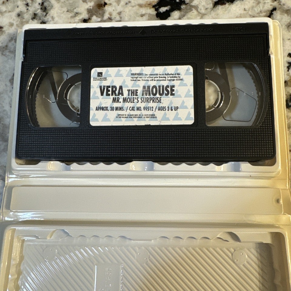 Hallmark Vera The Mouse VHS Mr. Moles Marjolein Bastin VTG 707729995128 ...