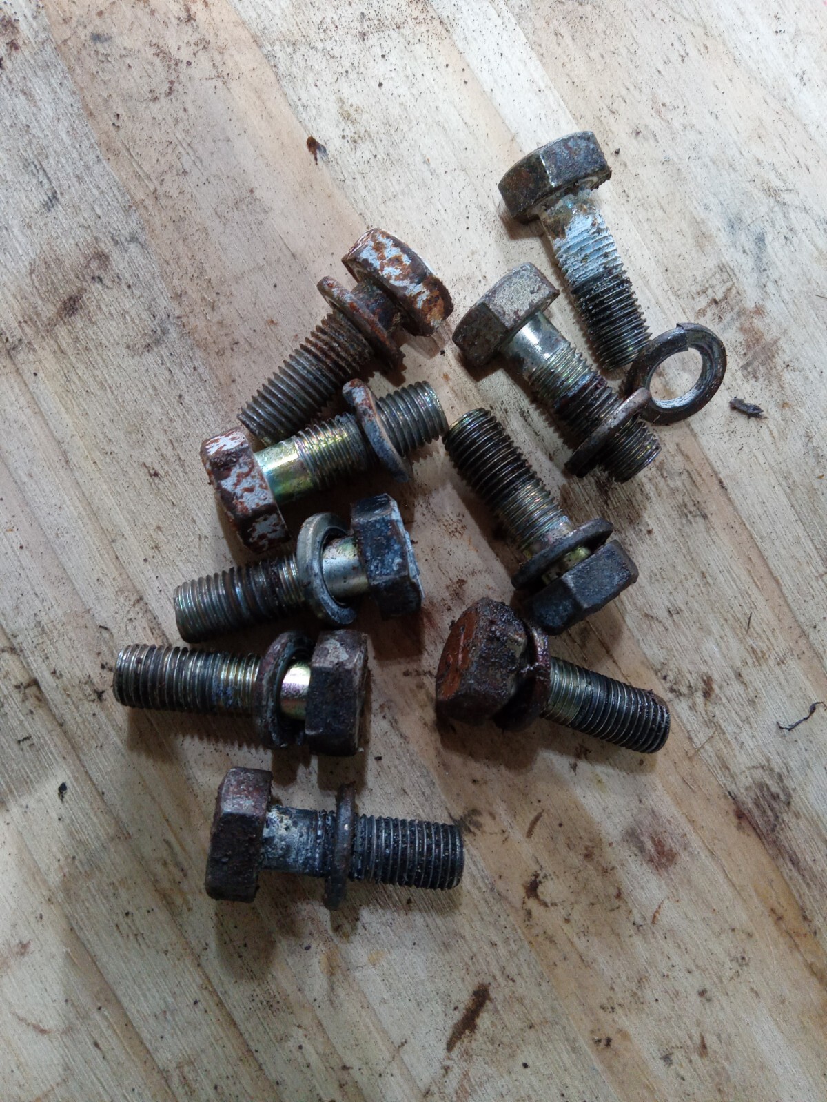 KUBOTA L185 Z751 BELLHOUSING BELL HOUSING MOUNTING BOLTS | eBay