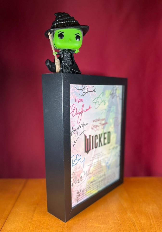 Wicked Movie Script Signed- Autograph Reprints- Ariana Grande- 123 ...