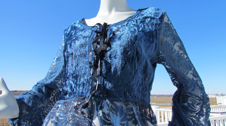 NEW M PYRAMID COLLECTION top blue velvet lace bell sleeves dramatic ...