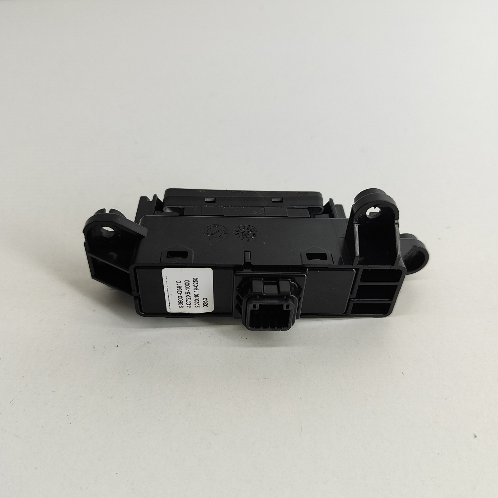 KIA NIRO DE Parking Aid Switch 93600-G5810 2020 23678088 | eBay UK