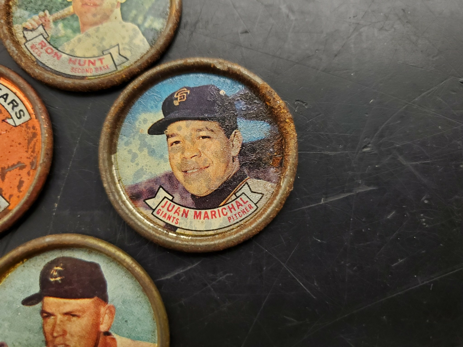 Vintage Collection 9 Topps Baseball Metal Coins/Bottle Caps Collectible ...