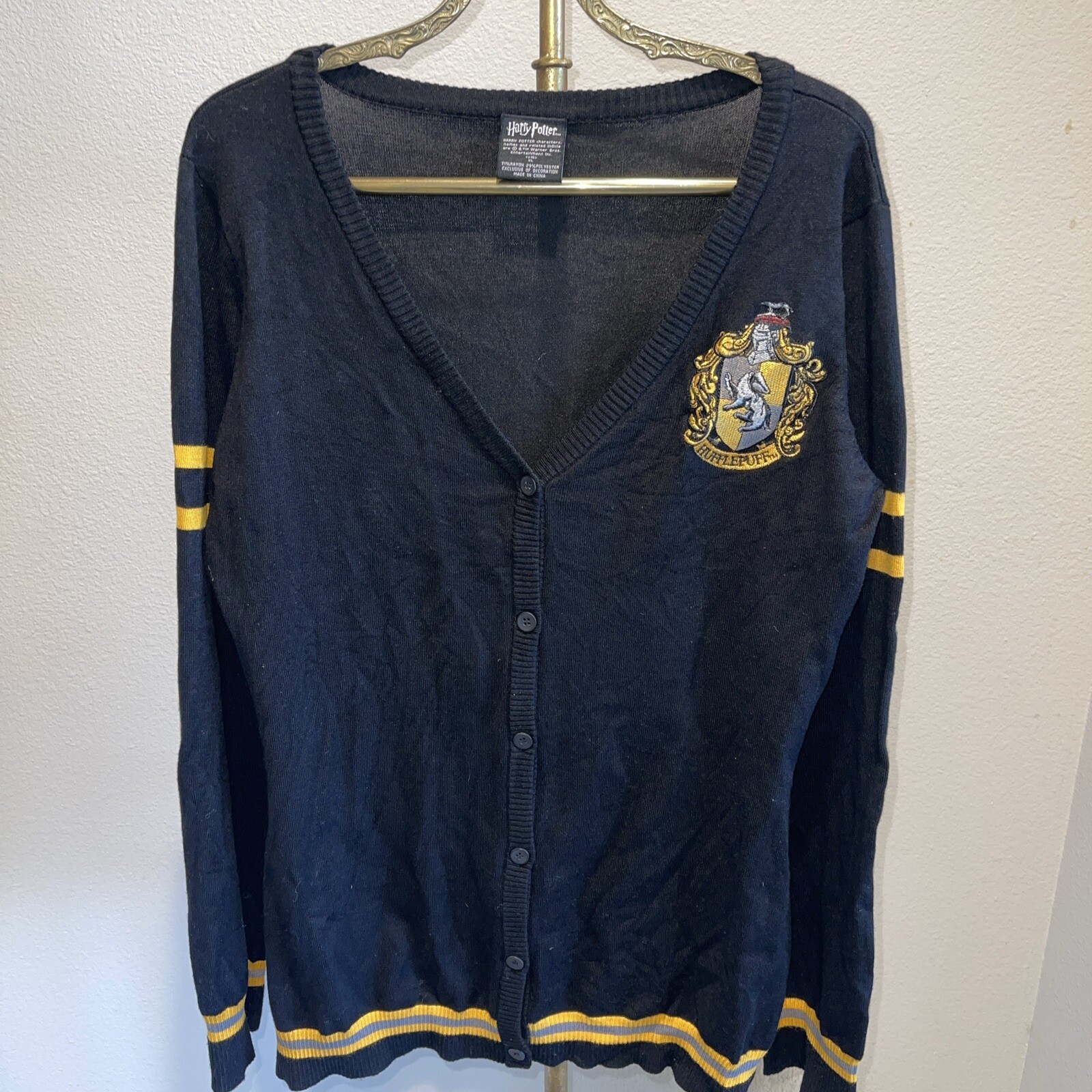 Harry Potter HUFFLEPUFF Crest Womens Sweater Cardigan… - Gem