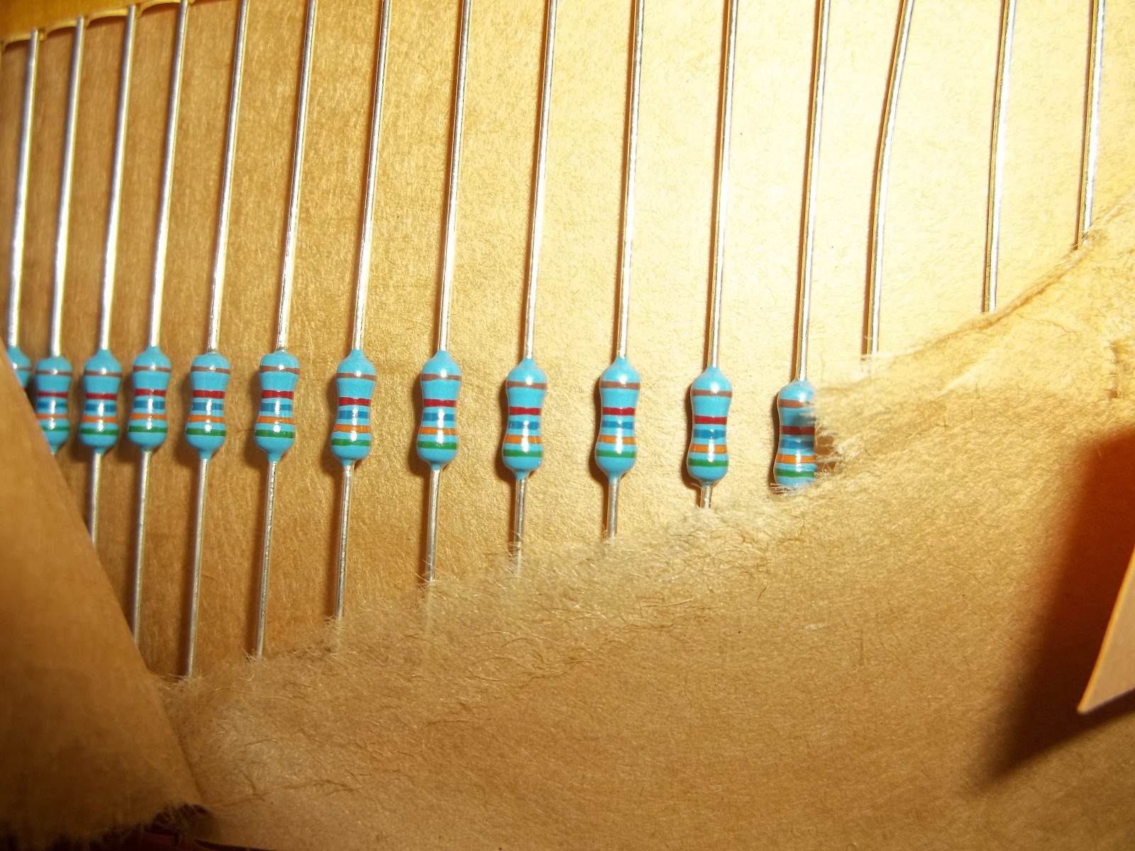 LOT OF 5000 +/- YAGEO METAL FILM RESISTORS MF-25 1/4W 1% 100PPM 53K 6 ...