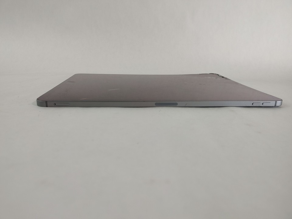 Apple iPad Pro 12.9" (6th Gen) A2764 128 GB iOS 18.4 Space Gray Tablet ...