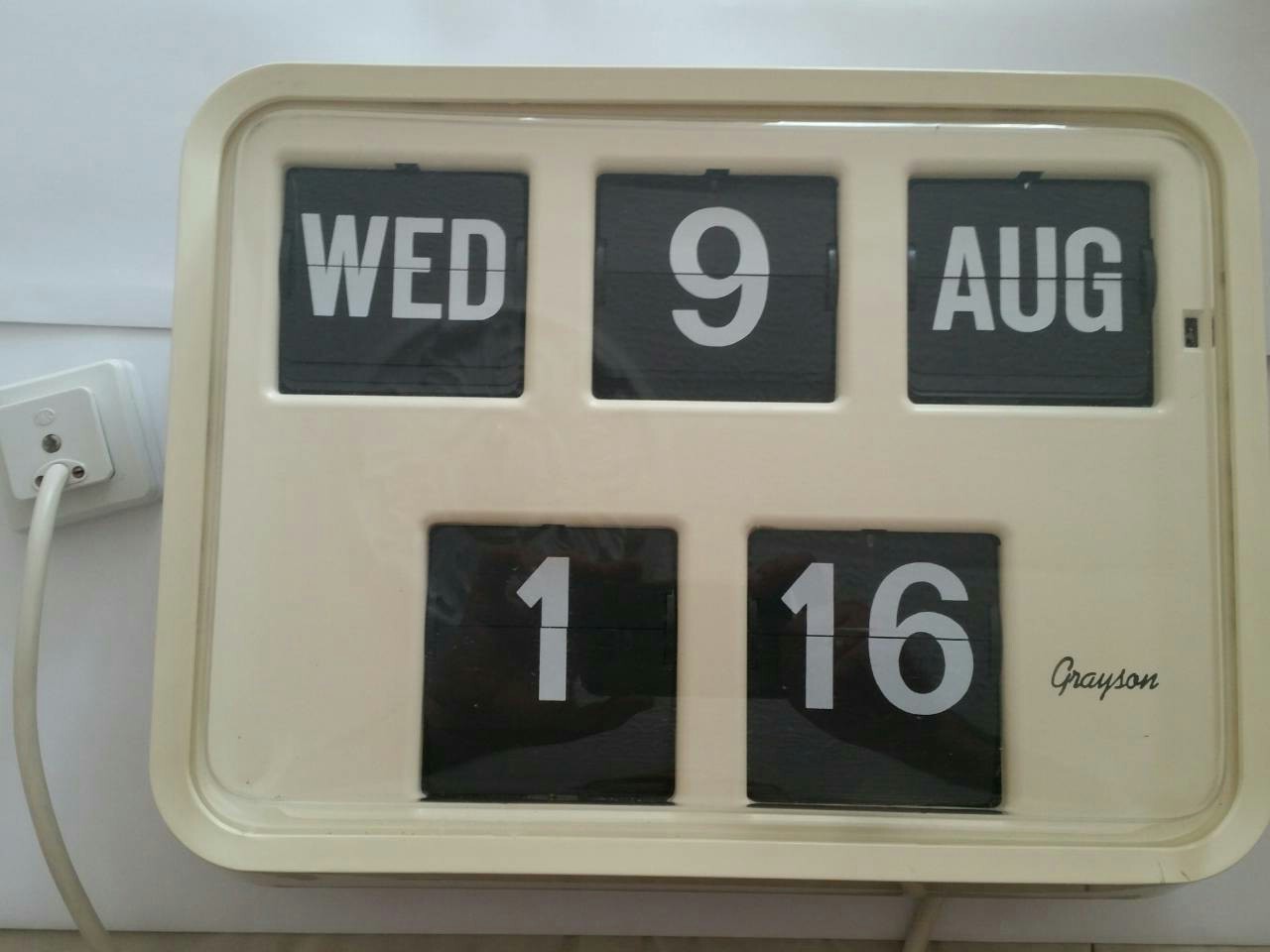 GraysonRetro Flip Clock White - Banking Hall Clock-Calendar | eBay UK